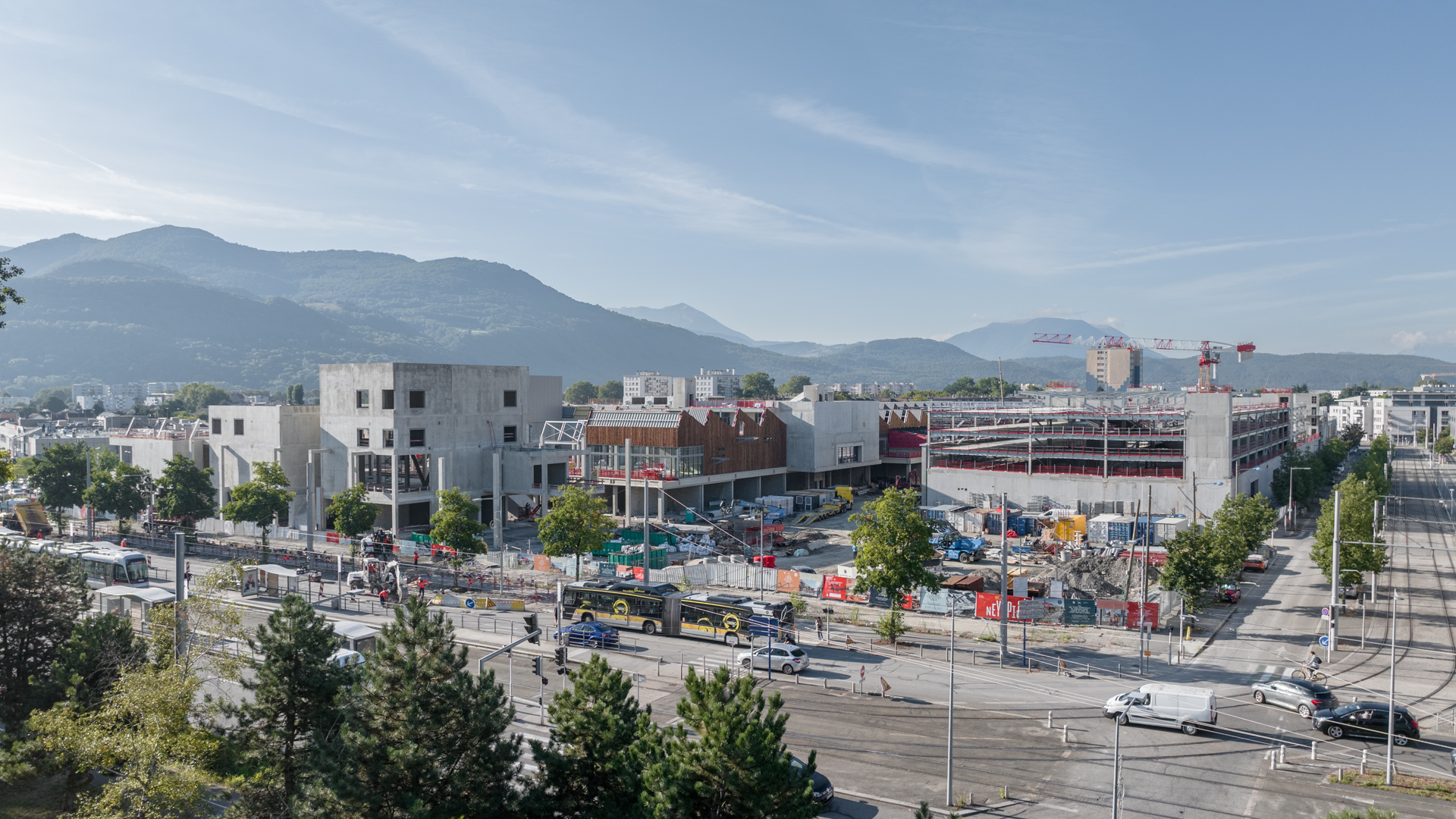 Pôle de Commerces et de Loisirs NEYRPIC